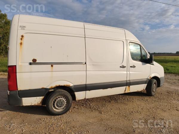 White Volkswagen Crafter 2016 in Riga, with an engine capacity of 2.00 L and mileage of 516 thousand km for 2420 €, photo 5 on AUTOMOTO.COM.LV