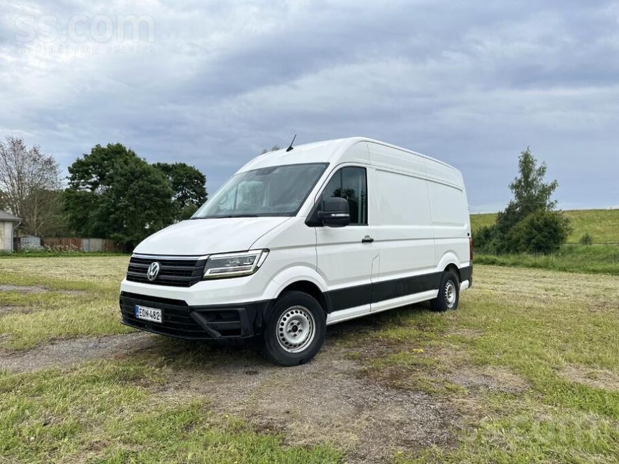 White Volkswagen Crafter 2017 in Riga, with an engine capacity of 2.00 L and mileage of 229 thousand km for 16950 €, photo 2 on AUTOMOTO.COM.LV