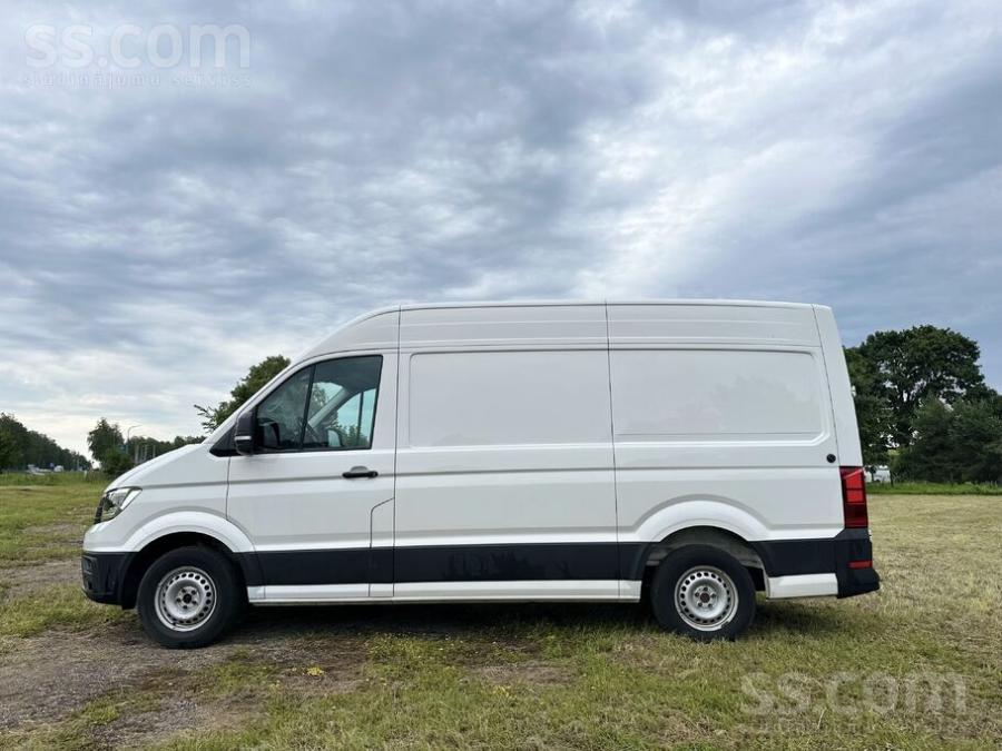 White Volkswagen Crafter 2017 in Riga, with an engine capacity of 2.00 L and mileage of 229 thousand km for 16950 €, photo 8 on AUTOMOTO.COM.LV