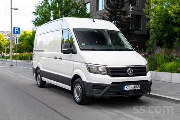 White Volkswagen Crafter 2017 in Riga, with an engine capacity of 2.00 L and mileage of 293 thousand km for 10990 €, photo 1 on AUTOMOTO.COM.LV