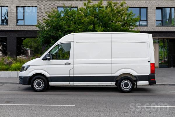 White Volkswagen Crafter 2017 in Riga, with an engine capacity of 2.00 L and mileage of 293 thousand km for 10990 €, photo 4 on AUTOMOTO.COM.LV