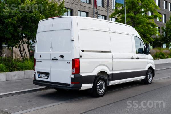 White Volkswagen Crafter 2017 in Riga, with an engine capacity of 2.00 L and mileage of 293 thousand km for 10990 €, photo 6 on AUTOMOTO.COM.LV
