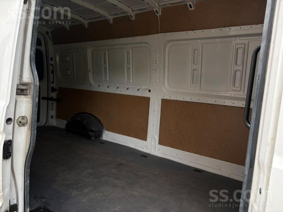 Balts Volkswagen Crafter 2017 Jelgava, ar dzinēja tilpumu 2.00 L un nobraukumu 254 tūkst. km par 13500 €, foto 12 vietnē AUTOMOTO.COM.LV