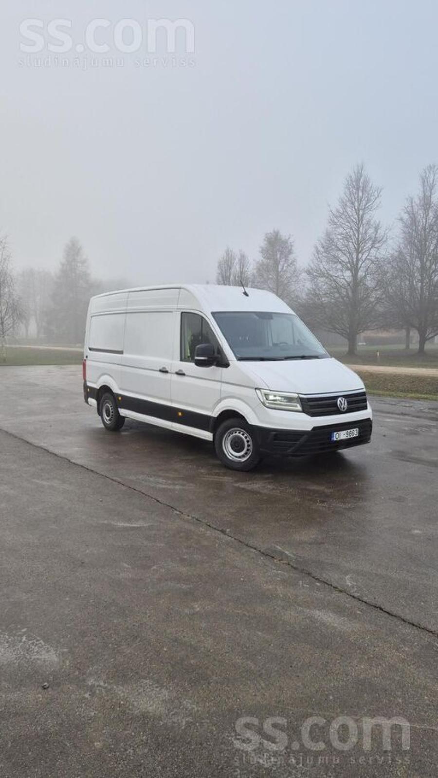 White Volkswagen Crafter 2018 in Jekabpils, with an engine capacity of 2.00 L and mileage of 303 thousand km for 13500 €, photo 2 on AUTOMOTO.COM.LV