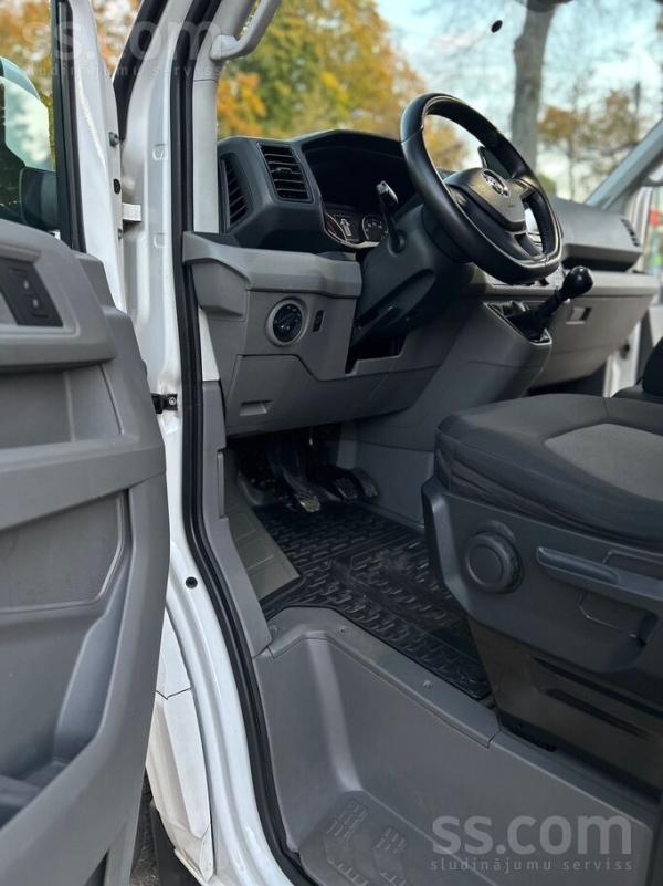Balts Volkswagen Crafter 2018 Rīga, ar dzinēja tilpumu 2.00 L un nobraukumu 311 tūkst. km par 15499 €, foto 4 vietnē AUTOMOTO.COM.LV