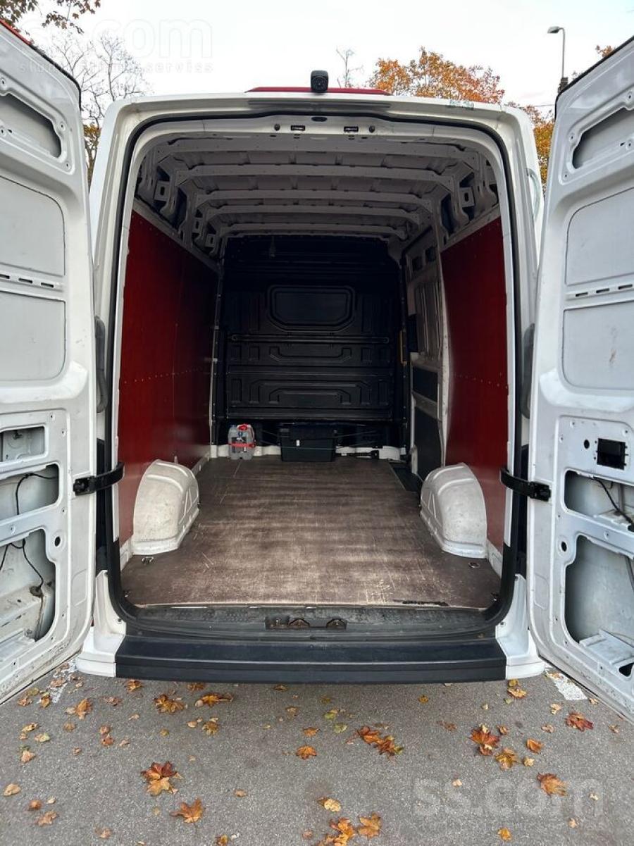 Balts Volkswagen Crafter 2018 Rīga, ar dzinēja tilpumu 2.00 L un nobraukumu 315 tūkst. km par 12500 €, foto 6 vietnē AUTOMOTO.COM.LV