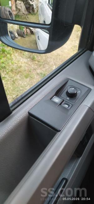 Balts Volkswagen Crafter 2018 Rīga, ar dzinēja tilpumu 2.00 L un nobraukumu 206 tūkst. km par 13950 €, foto 17 vietnē AUTOMOTO.COM.LV