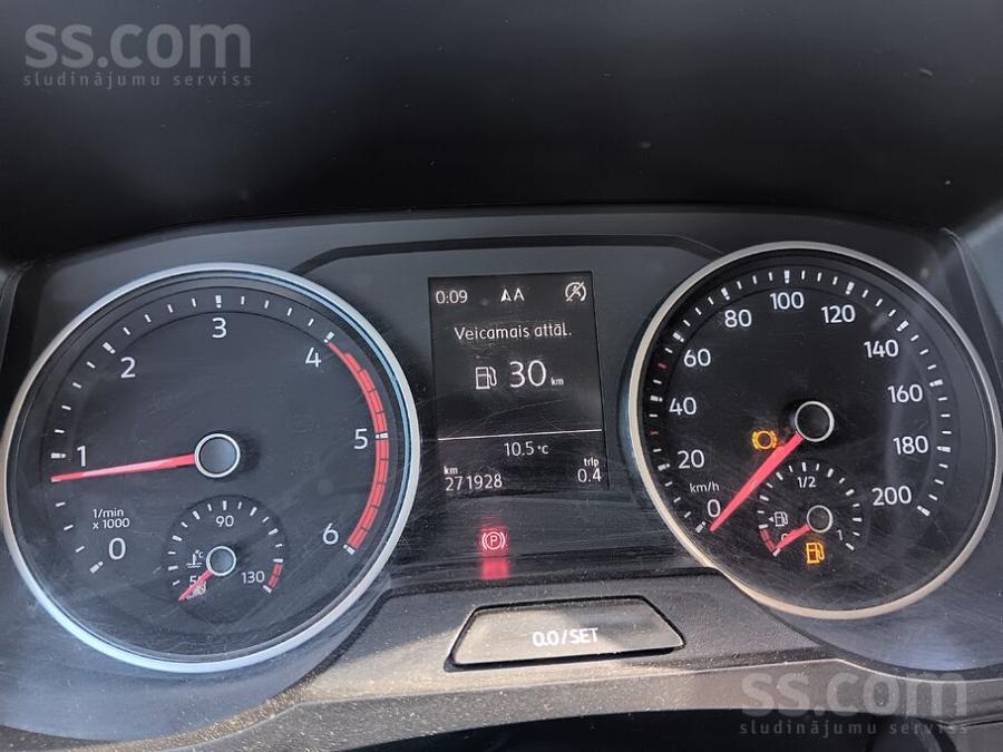 White Volkswagen Crafter 2018 in Ogre, with an engine capacity of 2.00 L and mileage of 272 thousand km for 20000 €, photo 13 on AUTOMOTO.COM.LV