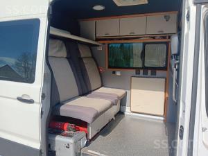 White Volkswagen Crafter 2018 in Ogre, with an engine capacity of 2.00 L and mileage of 272 thousand km for 20000 €, photo 14 on AUTOMOTO.COM.LV