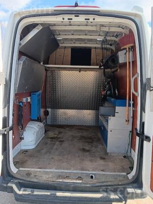 White Volkswagen Crafter 2018 in Ogre, with an engine capacity of 2.00 L and mileage of 272 thousand km for 20000 €, photo 16 on AUTOMOTO.COM.LV