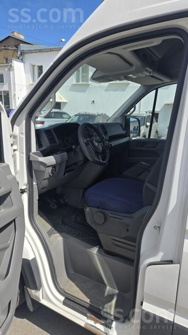 Balts Volkswagen Crafter 2018 Rīga, ar dzinēja tilpumu 2.00 L un nobraukumu 288 tūkst. km par 16423 €, foto 5 vietnē AUTOMOTO.COM.LV