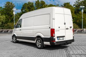 White Volkswagen Crafter 2018 in Riga, with an engine capacity of 2.00 L and mileage of 274 thousand km for 15300 €, photo 7 on AUTOMOTO.COM.LV