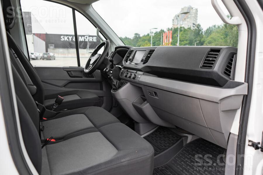 White Volkswagen Crafter 2018 in Riga, with an engine capacity of 2.00 L and mileage of 274 thousand km for 15300 €, photo 27 on AUTOMOTO.COM.LV
