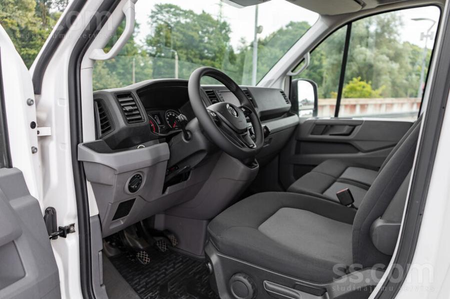 White Volkswagen Crafter 2018 in Riga, with an engine capacity of 2.00 L and mileage of 274 thousand km for 15300 €, photo 28 on AUTOMOTO.COM.LV