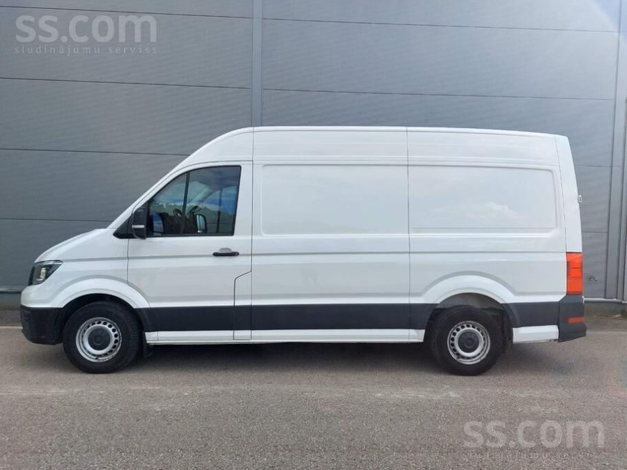 White Volkswagen Crafter 2018 in Riga, with an engine capacity of 2.00 L and mileage of 291 thousand km for 14399 €, photo 1 on AUTOMOTO.COM.LV