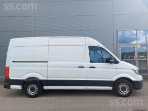 White Volkswagen Crafter 2018 in Riga, with an engine capacity of 2.00 L and mileage of 291 thousand km for 14399 €, photo 3 on AUTOMOTO.COM.LV