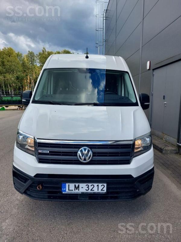 White Volkswagen Crafter 2018 in Riga, with an engine capacity of 2.00 L and mileage of 291 thousand km for 14399 €, photo 4 on AUTOMOTO.COM.LV