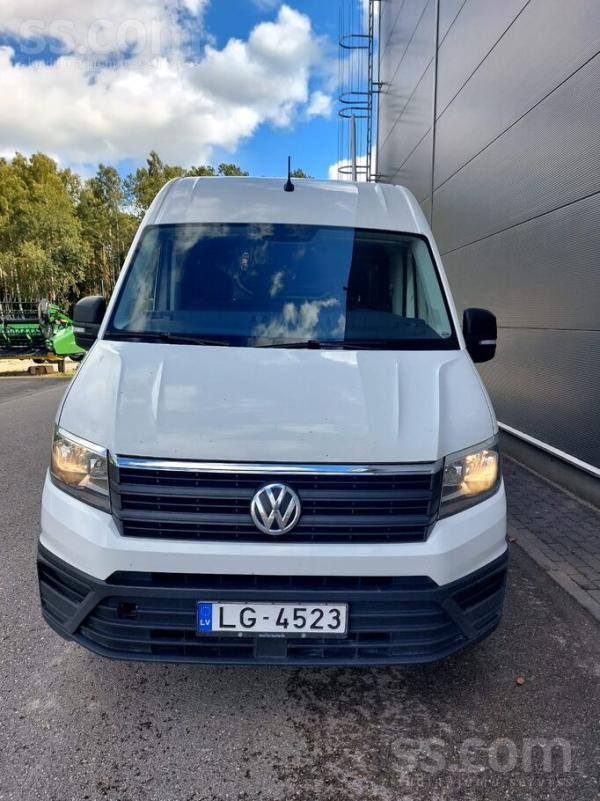 White Volkswagen Crafter 2018 in Riga, with an engine capacity of 2.00 L and mileage of 274 thousand km for 12705 €, photo 4 on AUTOMOTO.COM.LV