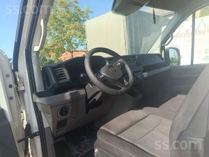 White Volkswagen Crafter 2018 in Bauska, with an engine capacity of 2.00 L and mileage of 476 thousand km for 12000 €, photo 6 on AUTOMOTO.COM.LV
