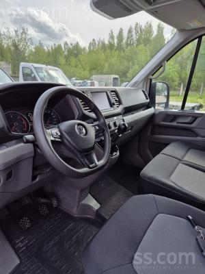 White Volkswagen Crafter 2019 in Riga, with an engine capacity of 2.00 L and mileage of 189 thousand km for 20449 €, photo 6 on AUTOMOTO.COM.LV