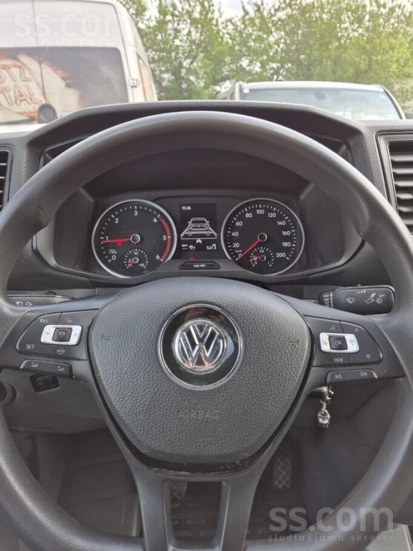 White Volkswagen Crafter 2019 in Riga, with an engine capacity of 2.00 L and mileage of 189 thousand km for 20449 €, photo 9 on AUTOMOTO.COM.LV