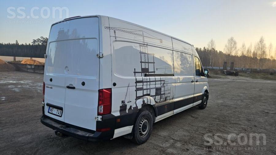 White Volkswagen Crafter 2019 in Jelgava, with an engine capacity of 2.00 L and mileage of 340 thousand km for 16000 €, photo 3 on AUTOMOTO.COM.LV