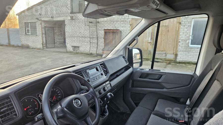 White Volkswagen Crafter 2019 in Jelgava, with an engine capacity of 2.00 L and mileage of 340 thousand km for 16000 €, photo 10 on AUTOMOTO.COM.LV
