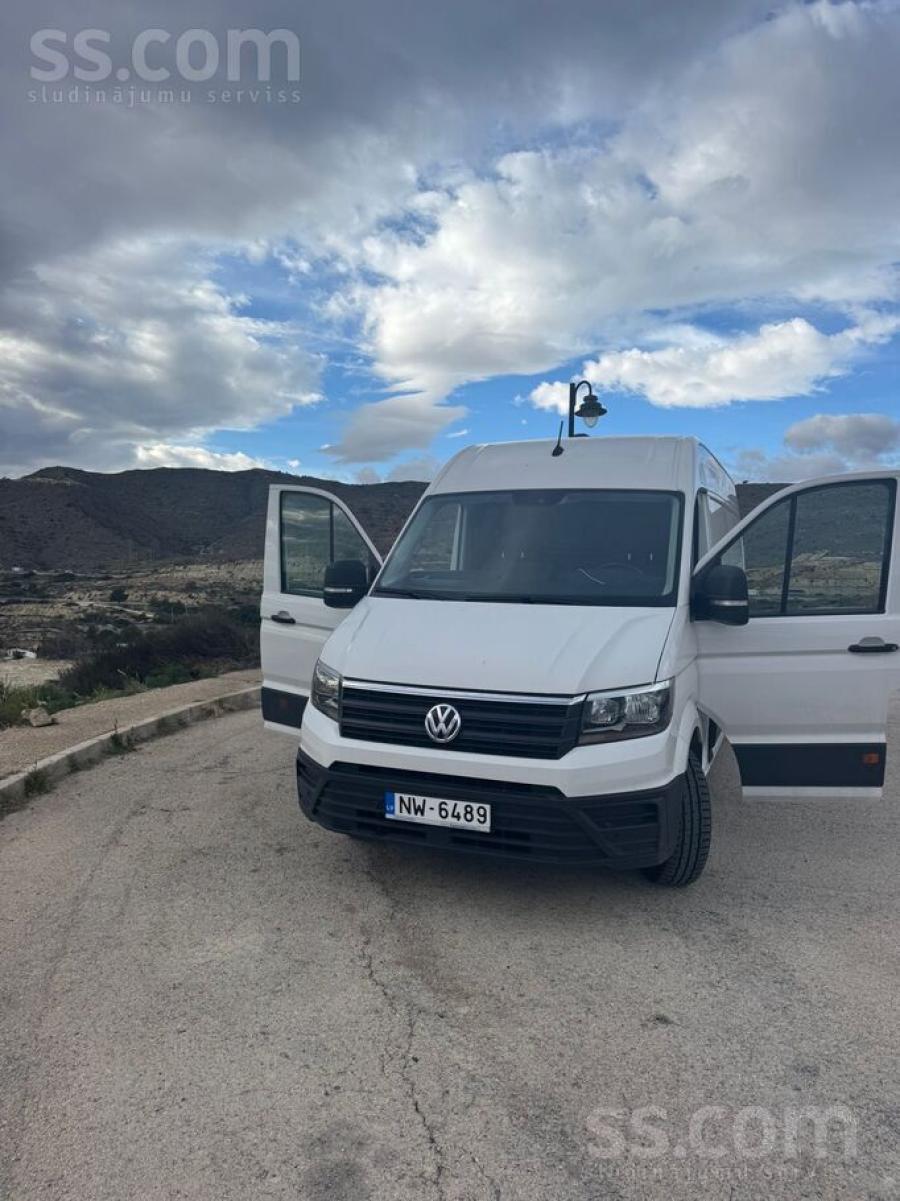 White Volkswagen Crafter 2019 in Riga, with an engine capacity of 2.00 L and mileage of 275 thousand km for 15000 €, photo 1 on AUTOMOTO.COM.LV