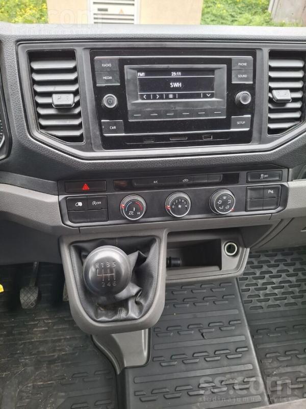 White Volkswagen Crafter 2019 in Riga, with an engine capacity of 2.00 L and mileage of 183 thousand km for 13990 €, photo 10 on AUTOMOTO.COM.LV