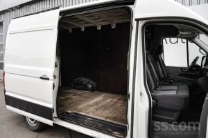 White Volkswagen Crafter 2019 in Riga, with an engine capacity of 2.00 L and mileage of 189 thousand km for 12900 €, photo 8 on AUTOMOTO.COM.LV