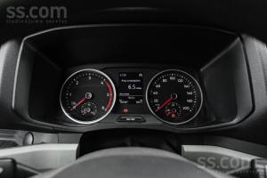 White Volkswagen Crafter 2019 in Riga, with an engine capacity of 2.00 L and mileage of 189 thousand km for 12900 €, photo 11 on AUTOMOTO.COM.LV