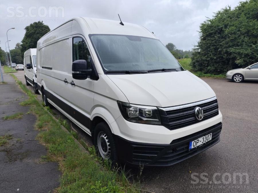 White Volkswagen Crafter 2019 in Riga, with an engine capacity of 2.00 L and mileage of 247 thousand km for 16100 €, photo 1 on AUTOMOTO.COM.LV
