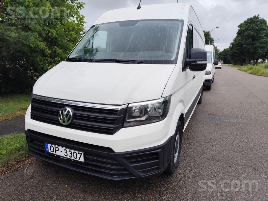 White Volkswagen Crafter 2019 in Riga, with an engine capacity of 2.00 L and mileage of 247 thousand km for 16100 €, photo 3 on AUTOMOTO.COM.LV