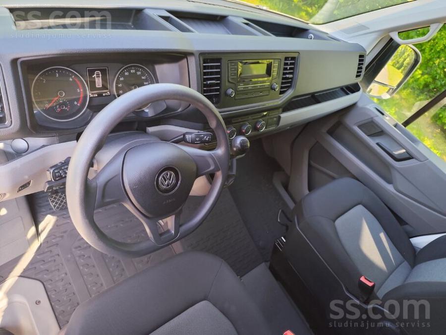White Volkswagen Crafter 2019 in Riga, with an engine capacity of 2.00 L and mileage of 247 thousand km for 16100 €, photo 8 on AUTOMOTO.COM.LV