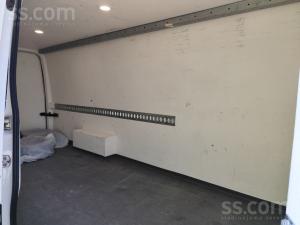 White Volkswagen Crafter 2019 in Riga, with an engine capacity of 2.00 L and mileage of 247 thousand km for 16100 €, photo 14 on AUTOMOTO.COM.LV