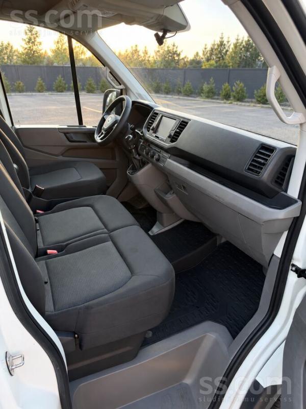 White Volkswagen Crafter 2019 in Ogre, with an engine capacity of 2.00 L and mileage of 209 thousand km for 17900 €, photo 6 on AUTOMOTO.COM.LV