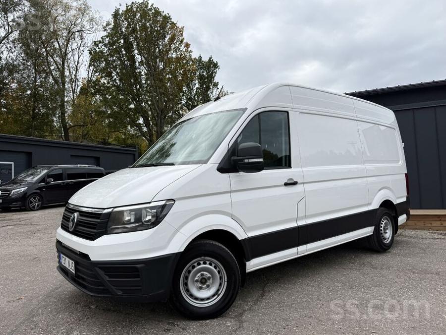 White Volkswagen Crafter 2019 in Tallinn, with an engine capacity of 2.00 L and mileage of 346 thousand km for 10999 €, photo 4 on AUTOMOTO.COM.LV