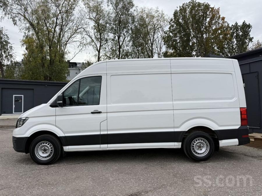 White Volkswagen Crafter 2019 in Tallinn, with an engine capacity of 2.00 L and mileage of 346 thousand km for 10999 €, photo 6 on AUTOMOTO.COM.LV