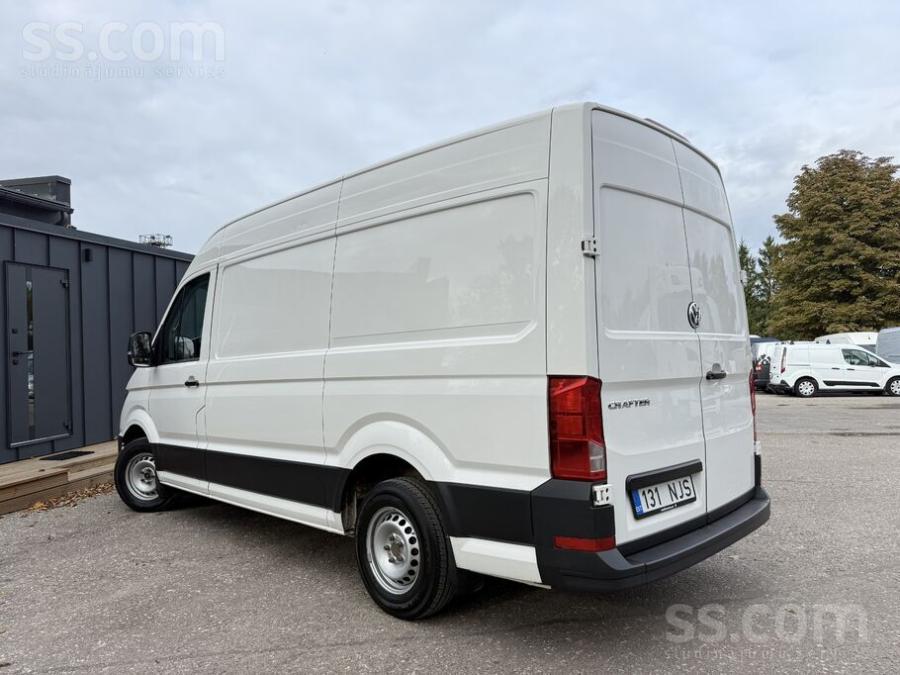 White Volkswagen Crafter 2019 in Tallinn, with an engine capacity of 2.00 L and mileage of 346 thousand km for 10999 €, photo 18 on AUTOMOTO.COM.LV
