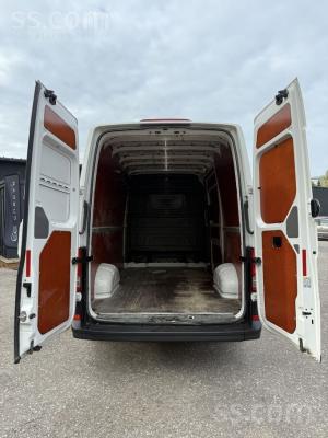 White Volkswagen Crafter 2019 in Tallinn, with an engine capacity of 2.00 L and mileage of 346 thousand km for 10999 €, photo 19 on AUTOMOTO.COM.LV