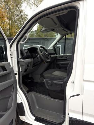 White Volkswagen Crafter 2019 in Tallinn, with an engine capacity of 2.00 L and mileage of 346 thousand km for 10999 €, photo 22 on AUTOMOTO.COM.LV
