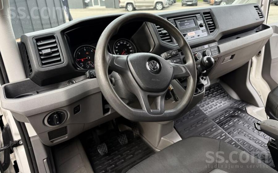 White Volkswagen Crafter 2019 in Tallinn, with an engine capacity of 2.00 L and mileage of 346 thousand km for 10999 €, photo 23 on AUTOMOTO.COM.LV