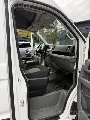 White Volkswagen Crafter 2019 in Tallinn, with an engine capacity of 2.00 L and mileage of 346 thousand km for 10999 €, photo 25 on AUTOMOTO.COM.LV