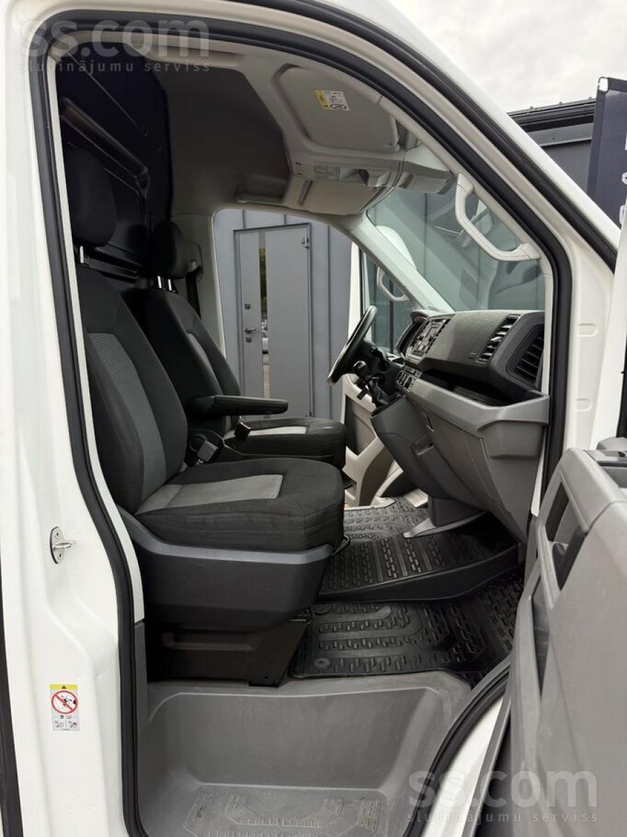 White Volkswagen Crafter 2019 in Tallinn, with an engine capacity of 2.00 L and mileage of 346 thousand km for 10999 €, photo 28 on AUTOMOTO.COM.LV