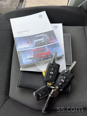 White Volkswagen Crafter 2019 in Tallinn, with an engine capacity of 2.00 L and mileage of 346 thousand km for 10999 €, photo 31 on AUTOMOTO.COM.LV