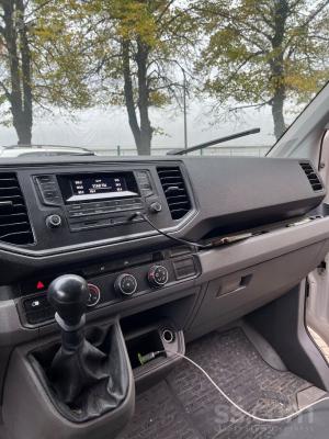 White Volkswagen Crafter 2019 in Riga, with an engine capacity of 2.00 L and mileage of 405 thousand km for 9450 €, photo 6 on AUTOMOTO.COM.LV