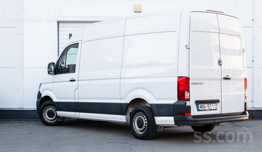 White Volkswagen Crafter 2020 in Riga, with an engine capacity of 2.00 L and mileage of 146 thousand km for 17850 €, photo 4 on AUTOMOTO.COM.LV