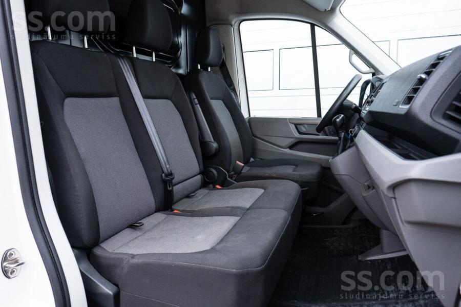 White Volkswagen Crafter 2020 in Riga, with an engine capacity of 0.00 L and mileage of 68 thousand km for 14250 €, photo 5 on AUTOMOTO.COM.LV