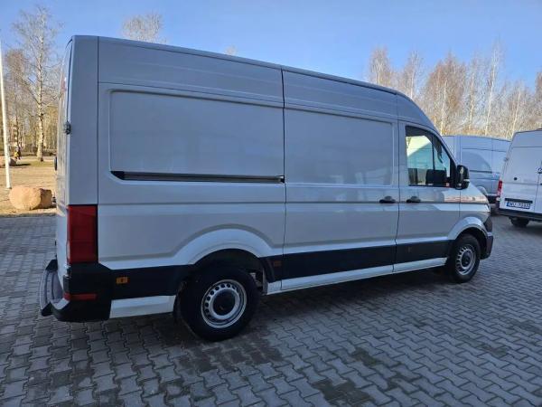 White Volkswagen Crafter 2020 in Jekabpils, with an engine capacity of 2.00 L and mileage of 229 thousand km for 17990 €, photo 4 on AUTOMOTO.COM.LV