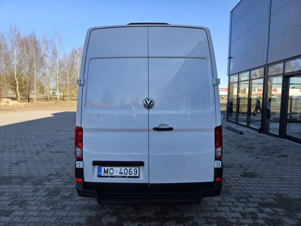 White Volkswagen Crafter 2020 in Jekabpils, with an engine capacity of 2.00 L and mileage of 229 thousand km for 17990 €, photo 6 on AUTOMOTO.COM.LV